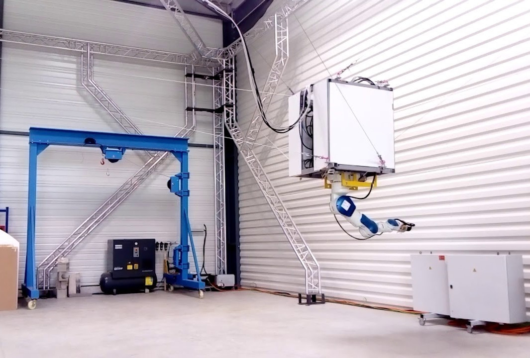 Continuous Collision Detection For A Robotic Arm Mounted On A Cable Driven Parallel Robot Deepai 