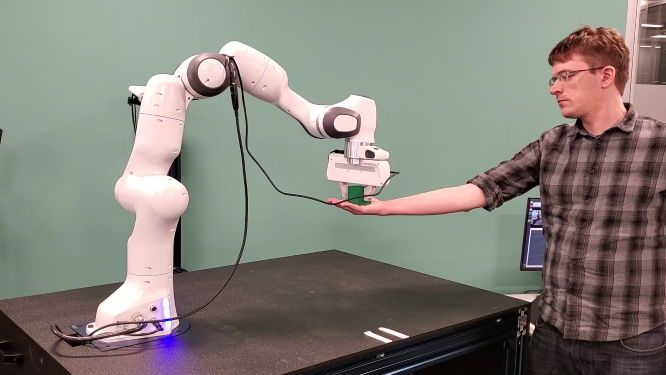 Human Grasp Classification for Reactive Human-to-Robot Handovers | DeepAI