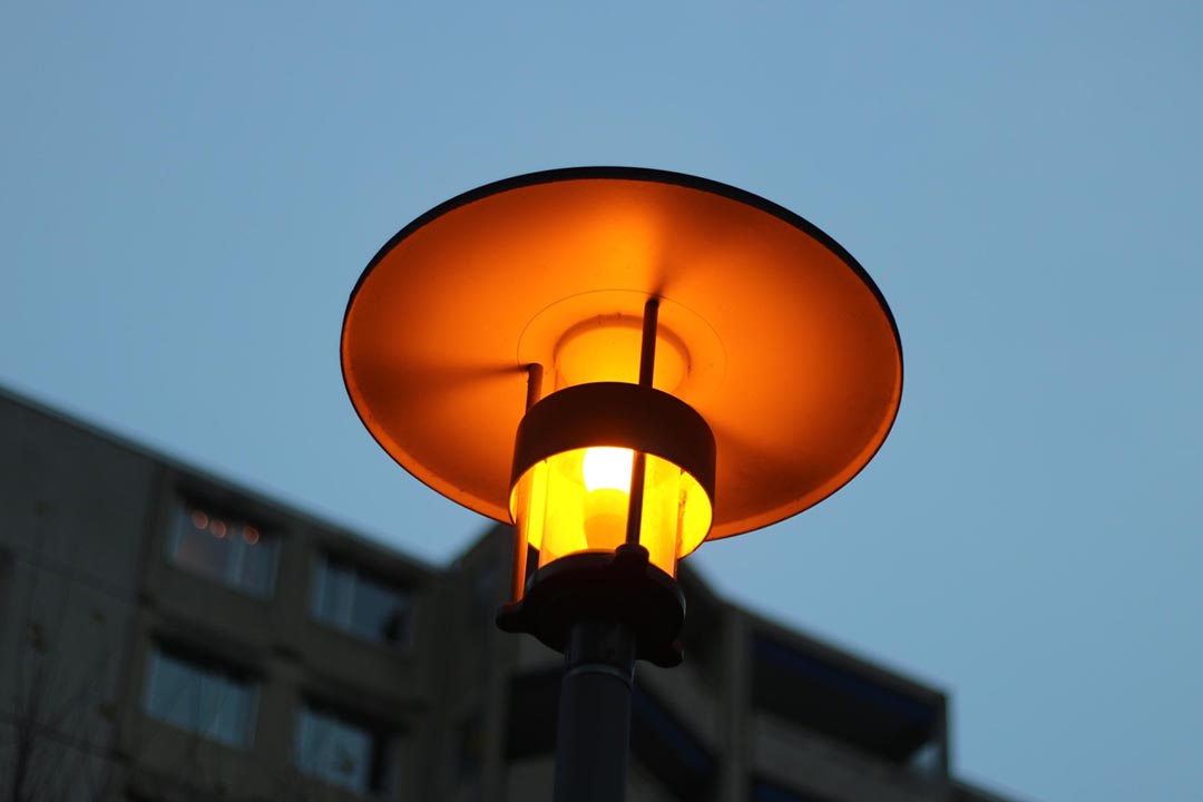 Rendering Natural Camera Bokeh Effect with Deep Learning | DeepAI